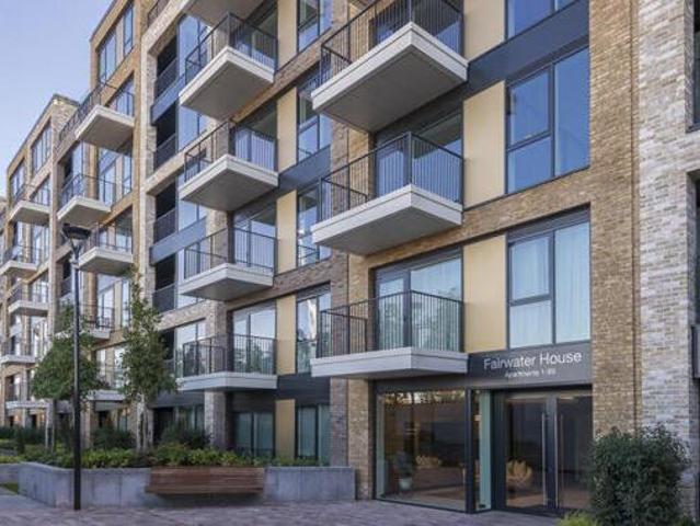 Lockgate Road, Fulham, 3 Bedroom Apartment