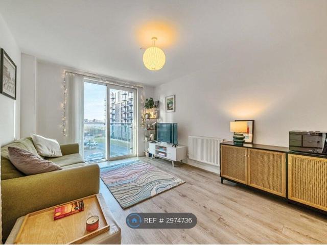 Lockgate Square, Salford M5, 1 bed flat to rent, £1,150 pcm | PrimeLocation