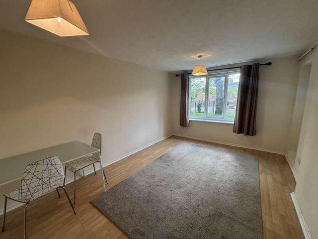 Lockett Gardens, Manchester, M3