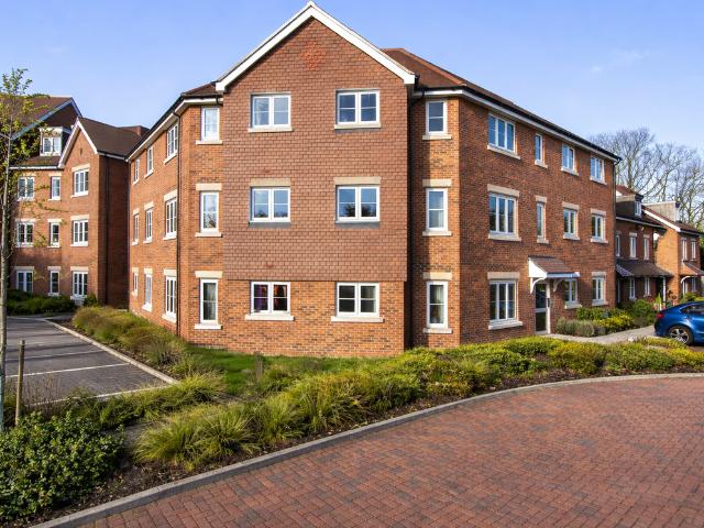 Lockhart Road, Watford, Hertfordshire WD17, 2 bed flat to rent, £1,695 pcm | PrimeLocation