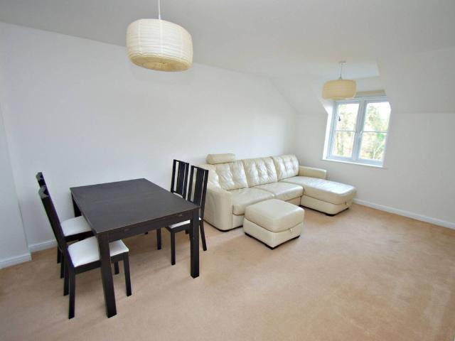 Lockhart Road, Watford WD17, 2 bed flat to rent, £1,750 pcm | PrimeLocation