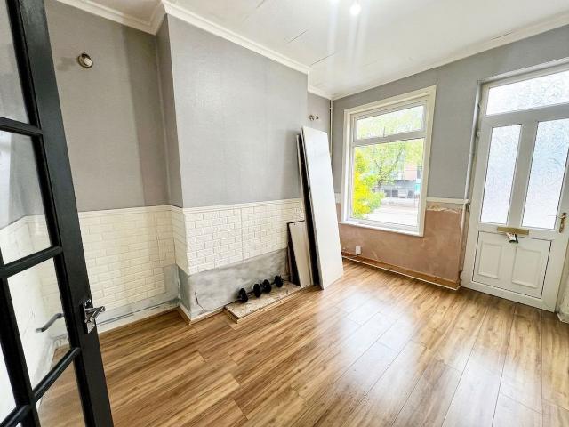 Lockhurst Lane, Coventry CV6, 2 bed terraced house to rent, £850 pcm | PrimeLocation