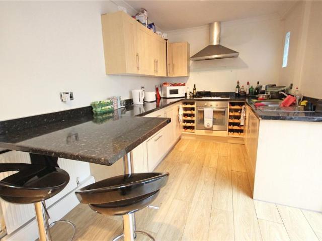 Lockleaze Road, Horfield, Bristol, BS7 5 bed semi detached house to rent £2,800 pcm £646 pw