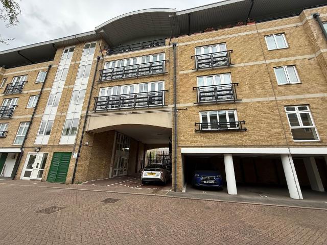 Locksons Close, London E14, 2 bed flat to rent, £1,900 pcm | PrimeLocation