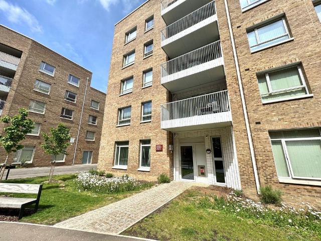Lockwood Apartments, Frogley Park. 2 bed apartment to rent £1,750 pcm £404 pw