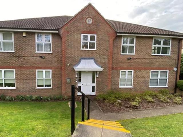 Lockwood Close, London, EN4 9TX, United Kingdom | 2 bed apartment for rent #167580609 | Rentberry