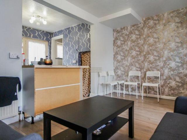 Lockwood Road, Birmingham B31 2 bed terraced house to rent £1,084 pcm £250 pw