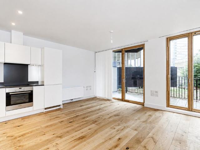 Lockton Street London W10 1 bed apartment to rent £2,250 pcm £519 pw