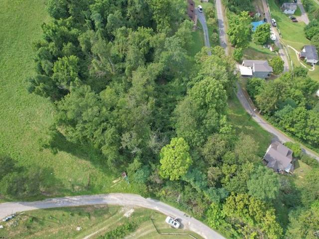 Lockview Ave, Westover, WV 26501