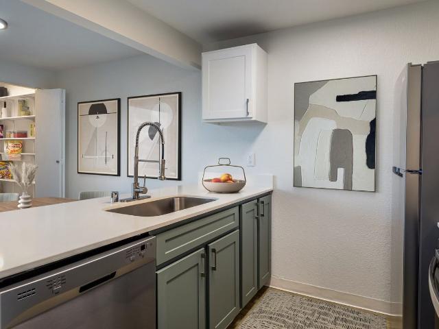 Lodge at Madrona Ridge 2 Bedroom Apartment for Rent at 3202 S Mason Ave, Tacoma, WA 98409 South Tacoma