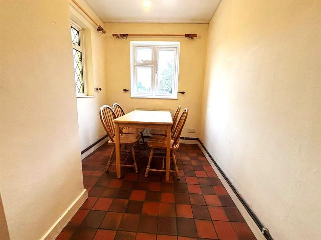 Lodge Close, Uxbridge, UB8