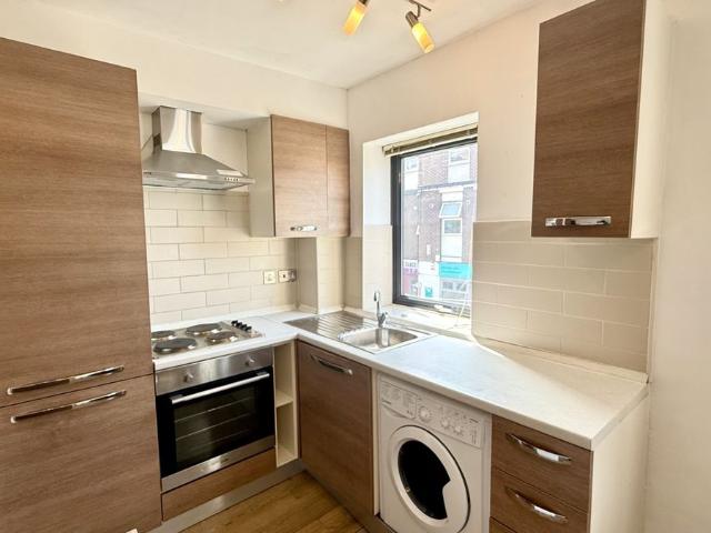Lodge Lane, Finchley, London N12, 1 bed flat to rent, £1,473 pcm | PrimeLocation