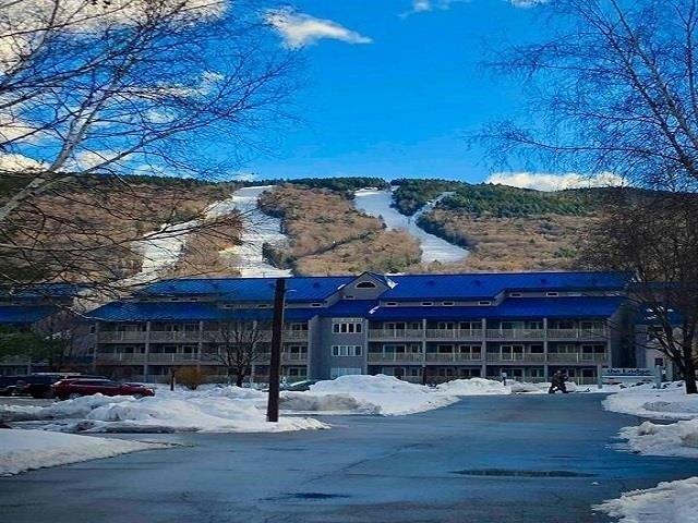 Lodge Rd Unit C, Lincoln, Condo For Sale
