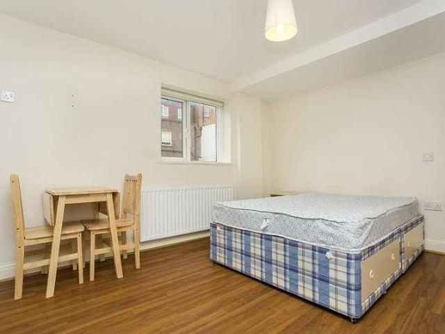 Lodge Road, Hendon, London, NW4