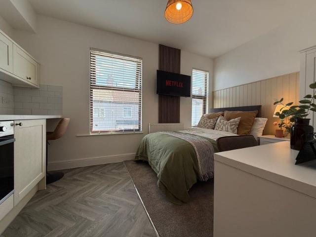Lodge Road, Rugby CV21, Room to rent, £850 pcm | PrimeLocation