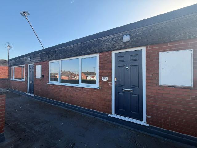 Lodge Road, Rugeley WS15, 2 bed flat to rent, £750 pcm | PrimeLocation