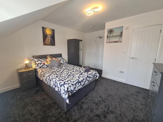 Lodge Road, Redditch B98, Room to rent, £695 pcm | PrimeLocation