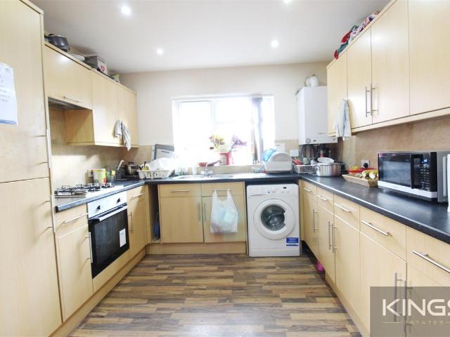 Lodge Road, Southampton SO14, 7 bed end terrace house to rent, £2,548 pcm | PrimeLocation