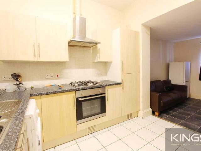 Lodge Road, Southampton SO14, 6 bed terraced house to rent, £2,132 pcm | PrimeLocation