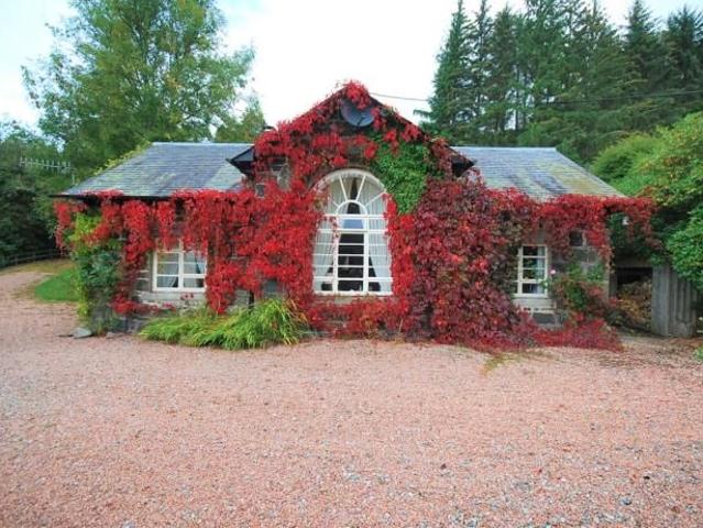 Lodge Street, Crieff PH7, 1 bed detached house to rent, £850 pcm | PrimeLocation