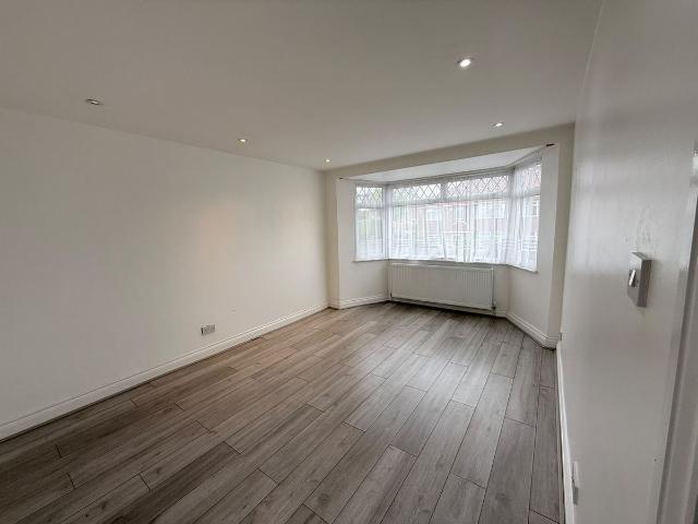 Lodore Gardens, London, London NW9, 4 bed semi detached house to rent, £2,450 pcm | PrimeLocation