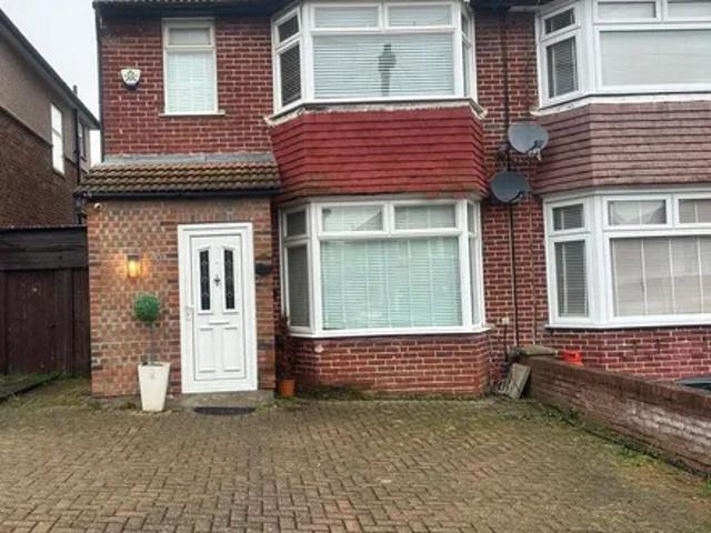 Lodore Gardens, London, NW9 0SH, United Kingdom | 4 bed duplex for rent #140658617 | Rentberry
