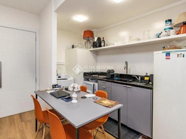Loft mobiliado à venda na Cidade Baixa, Porto Alegre 45m², garden, box e excelente localização