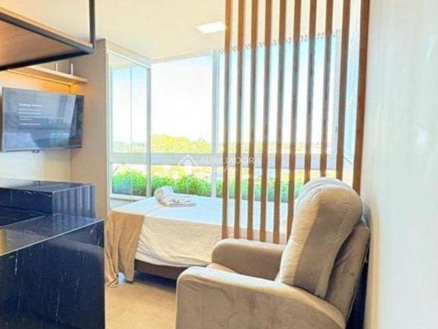 LOFT Mobiliado com vista livre para piscina no Livin Resort House com 1 vaga