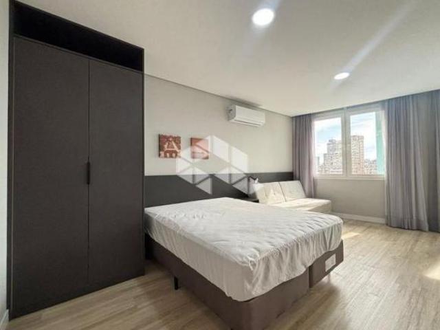 Loft mobiliado para vender em Porto Alegre no bairro Centro Histórico