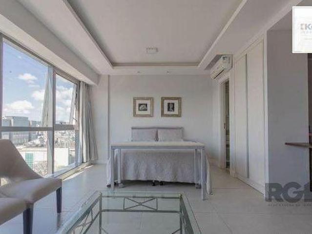 Loft no Tren City andar alto