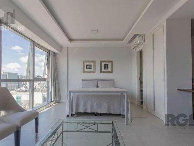 Loft no Tren City andar alto