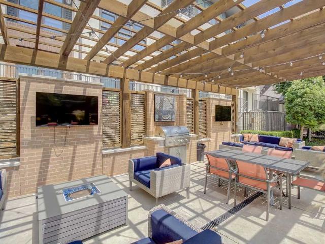 Loft and Row 3 Bedroom Apartment for Rent at 2110 N Peak St, Dallas, TX 75204