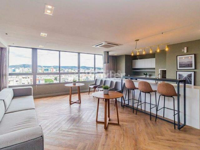 Loft com 1 dormitório e 1 vaga de garagem no bairro Cidade Baixa COD: 21392