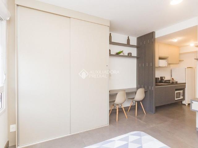 Loft com 1 quarto e 27m² para alugar em Partenon, Porto Alegre