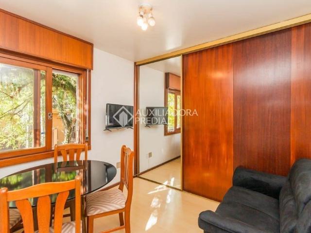 Loft com 1 quarto e 28m² para alugar em Petrópolis, Porto Alegre