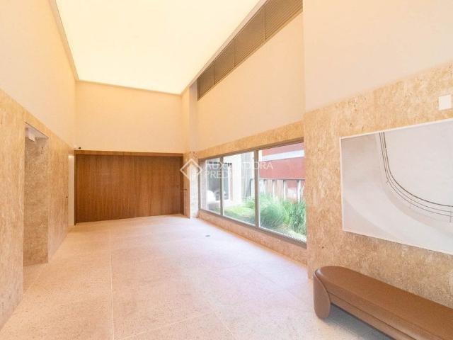 Loft com 1 quarto e 42m² para alugar em Moinhos de Vento, Porto Alegre