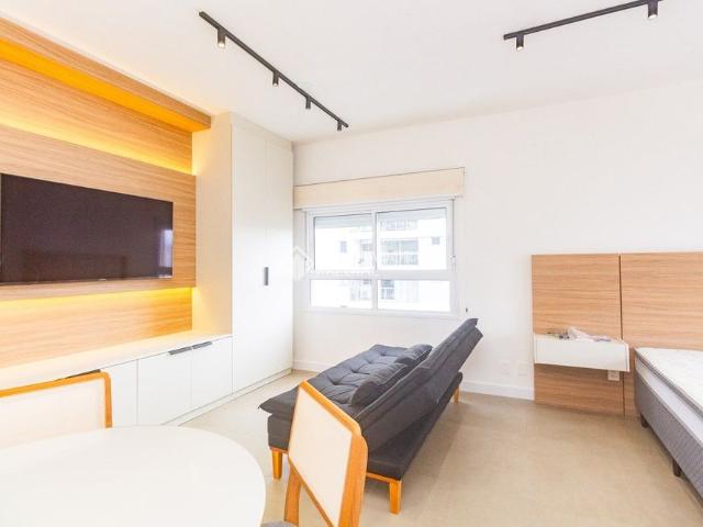 Loft com 1 quarto e 43m² para alugar em Passo da Areia, Porto Alegre