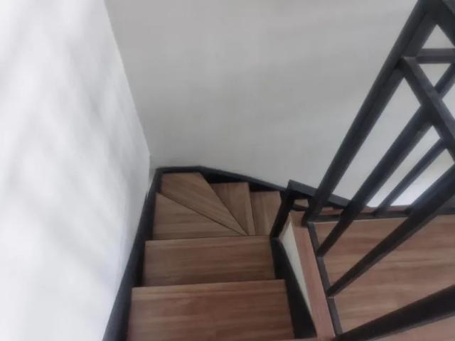Loft com 2 suítes no miolo da granja viana