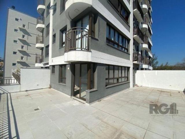 Loft com terraço privativo em L, possui 1 dormitório