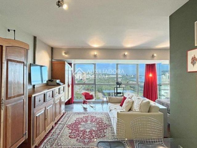 Loft com vaga de garagem no bairro Praia de Belas