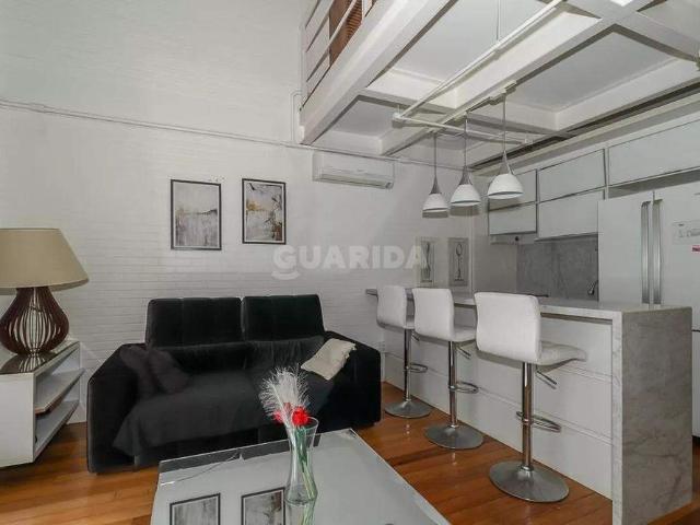 Loft duplex com pé direito duplo na Padre Chagas, 100% mobiliado COD: 24632
