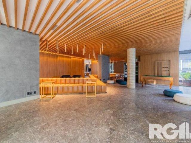 Loft de alto padrão construtivo no bairro Moinhos de Vento, planta de 29,60 m2 privativos com porcel
