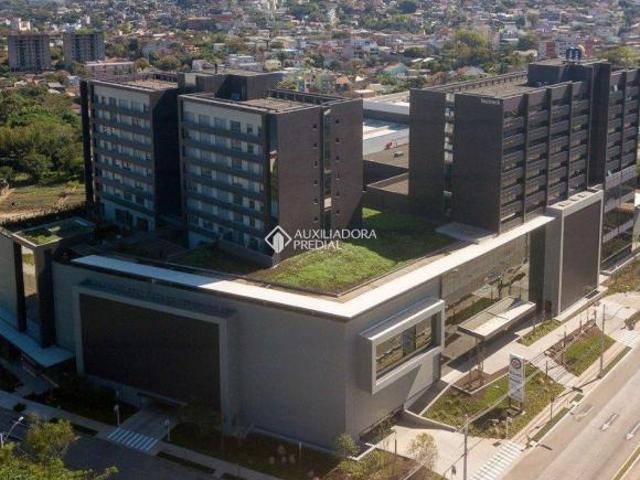 LOFT de 1 dormitório, com garagem coberta e escriturada no bairro Glória!