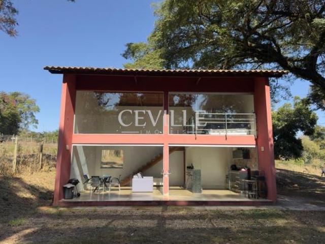 Loft em lote de 3.521,61m² Plano