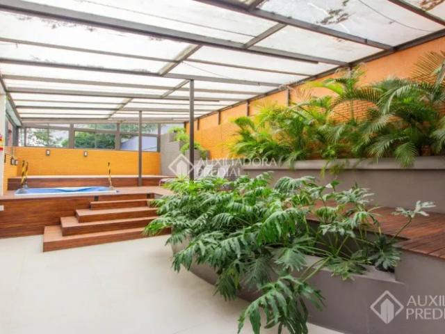 Apartamento à venda no bairro Moinhos de Vento com 58 m² e 1 dormitório/quarto