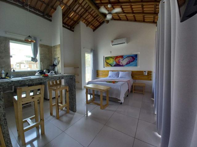 Loft Luz com piscina privativa a 5 minutos da praia de Guaratiba Prado Bahia
