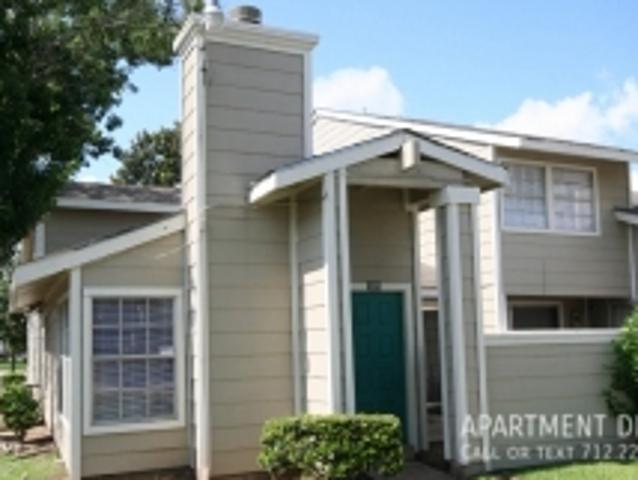 Loft living in Southwest Houston, walkable area, historic