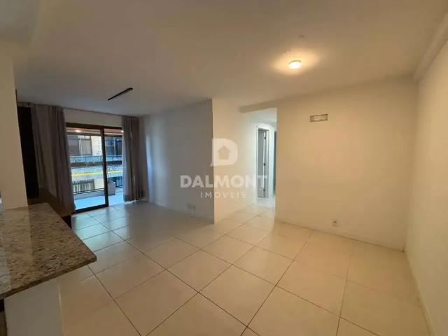 Loft para Venda em Cabo Frio/RJ Vila Nova 3 Quartos
