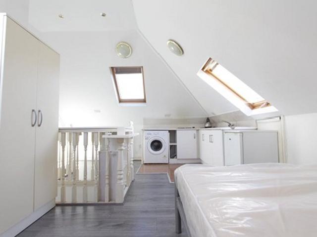 Loft Studio To Rent