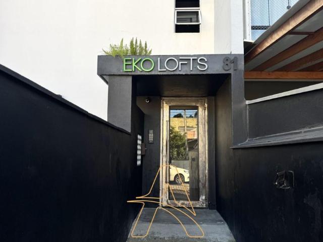 Loft Semi Mobiliado de 1 Dormitório no Bairro Água Verde